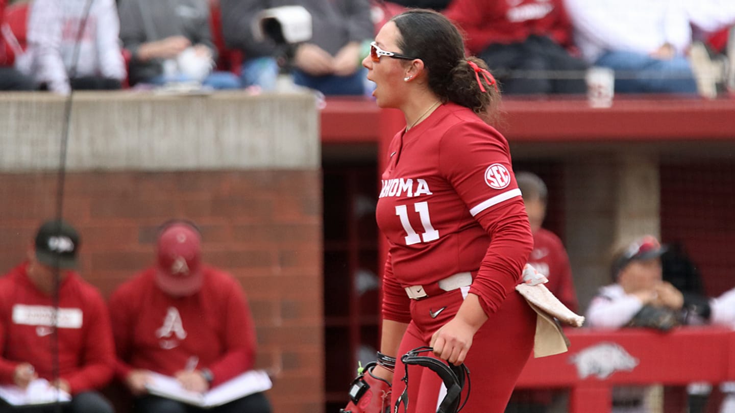 OU Softball: No. 1 Oklahoma Rolls East Texas A&M Behind Combined No-hitter