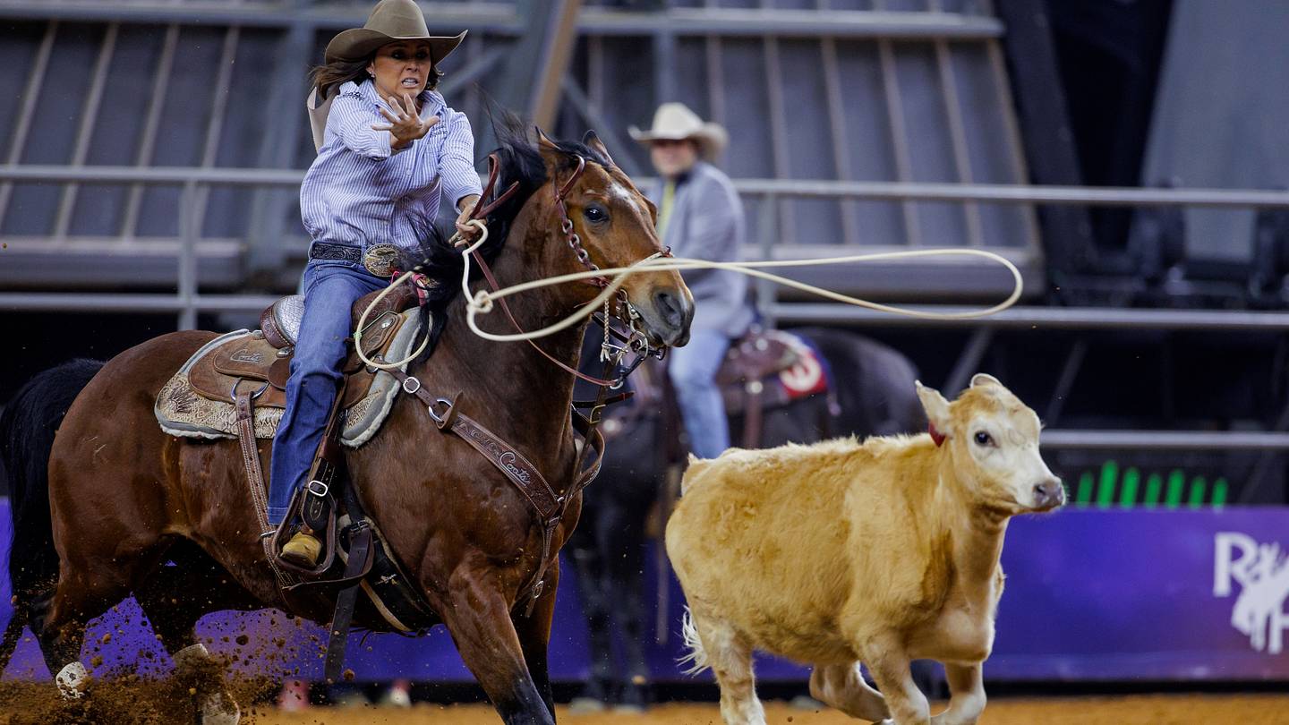 Macy Young Dominates 2024 BFI Breakaway Roping