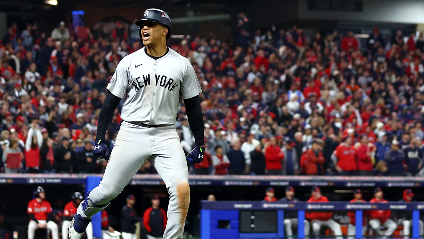 Austin Wells gives adamant free agency pitch for Juan Soto to stay with ...