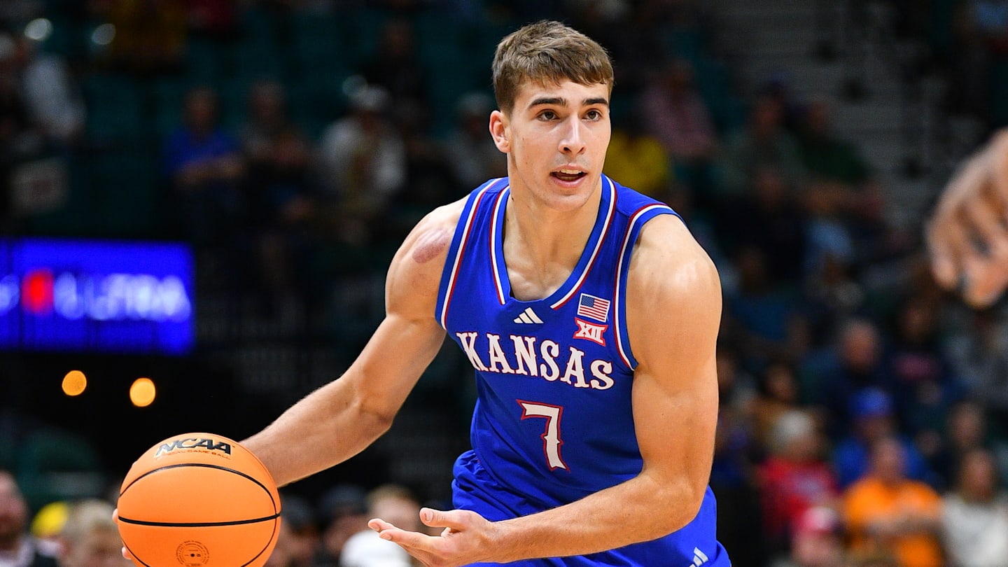Kohl Rosario has disappeared from Kansas basketball rotation (but he'll ...