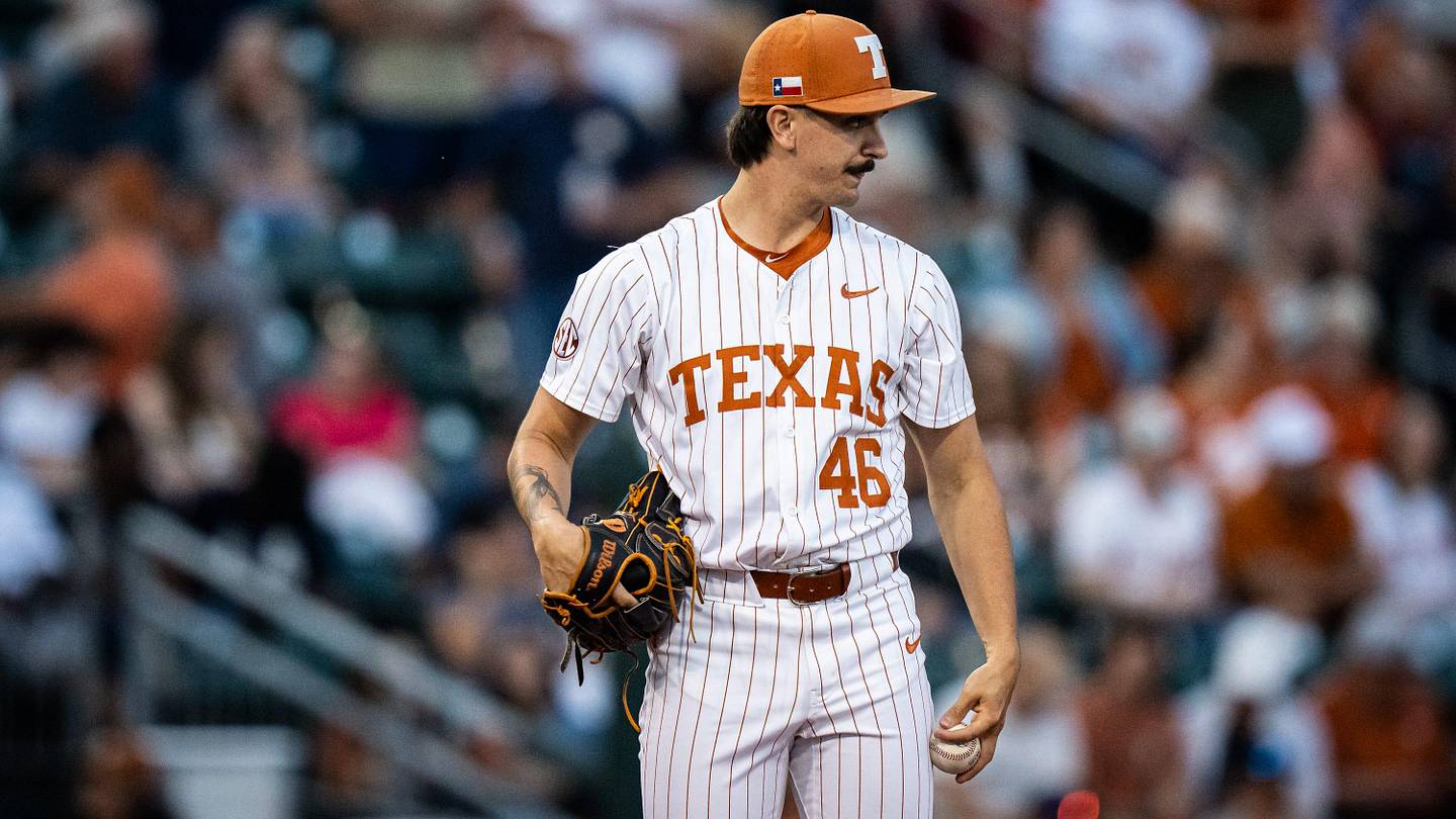 Texas Baseball Handles Business, Defeats Houston Christian 7-1: Live ...