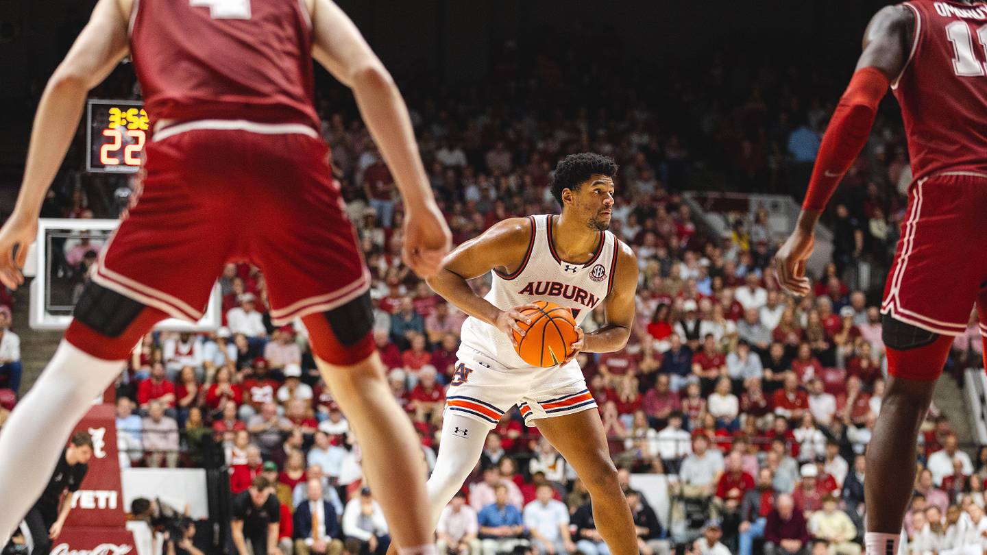 Auburn Trolls Alabama for 'Little Brother' Chants With Wild Video After ...