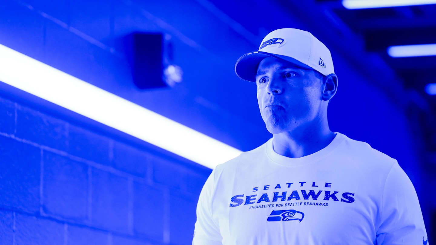 Seahawks final 53-man roster prediction cuts ties with failed gambles