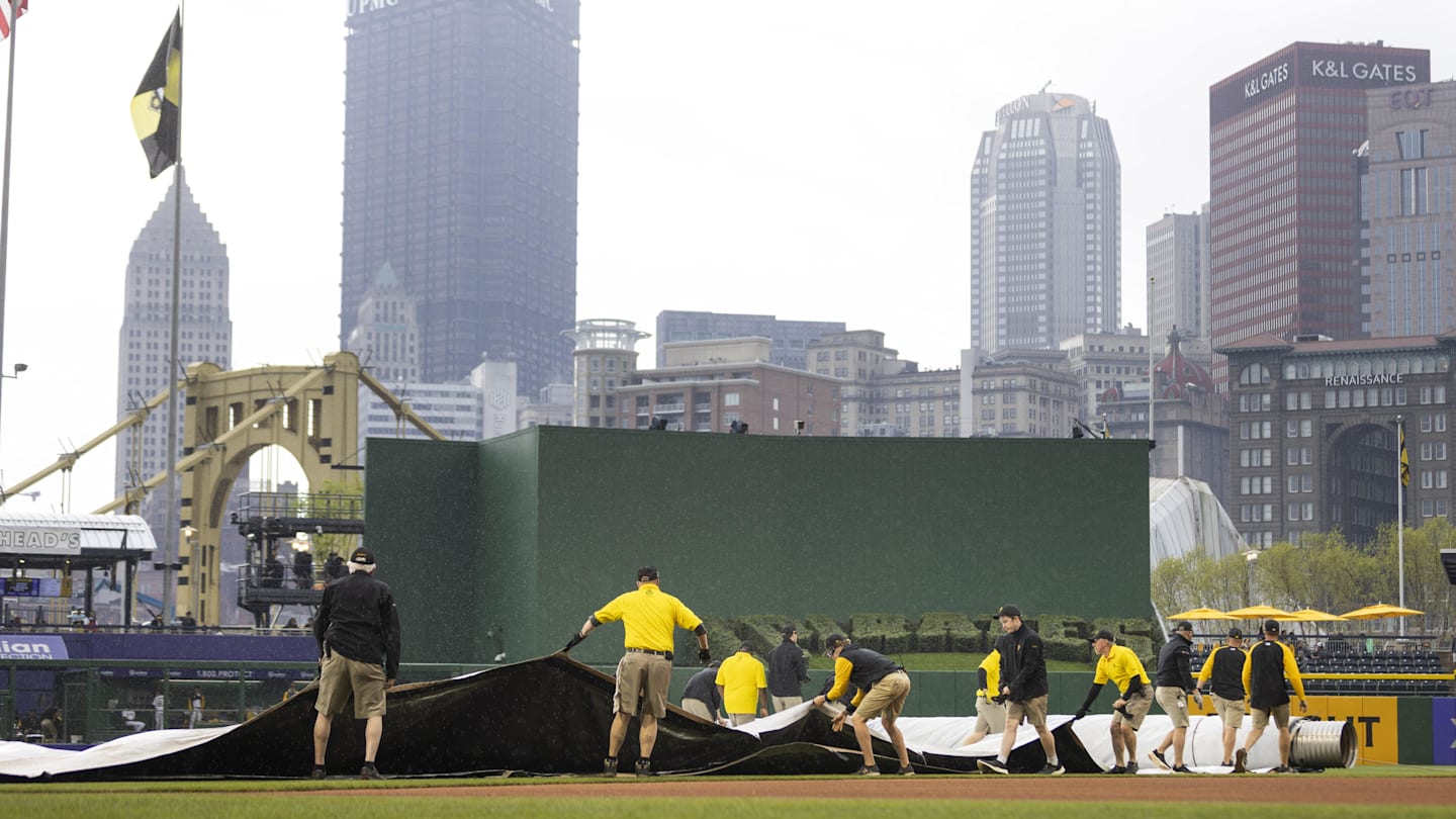 When Will Padres vs Pirates Start Following Weather Delay on Saturday?