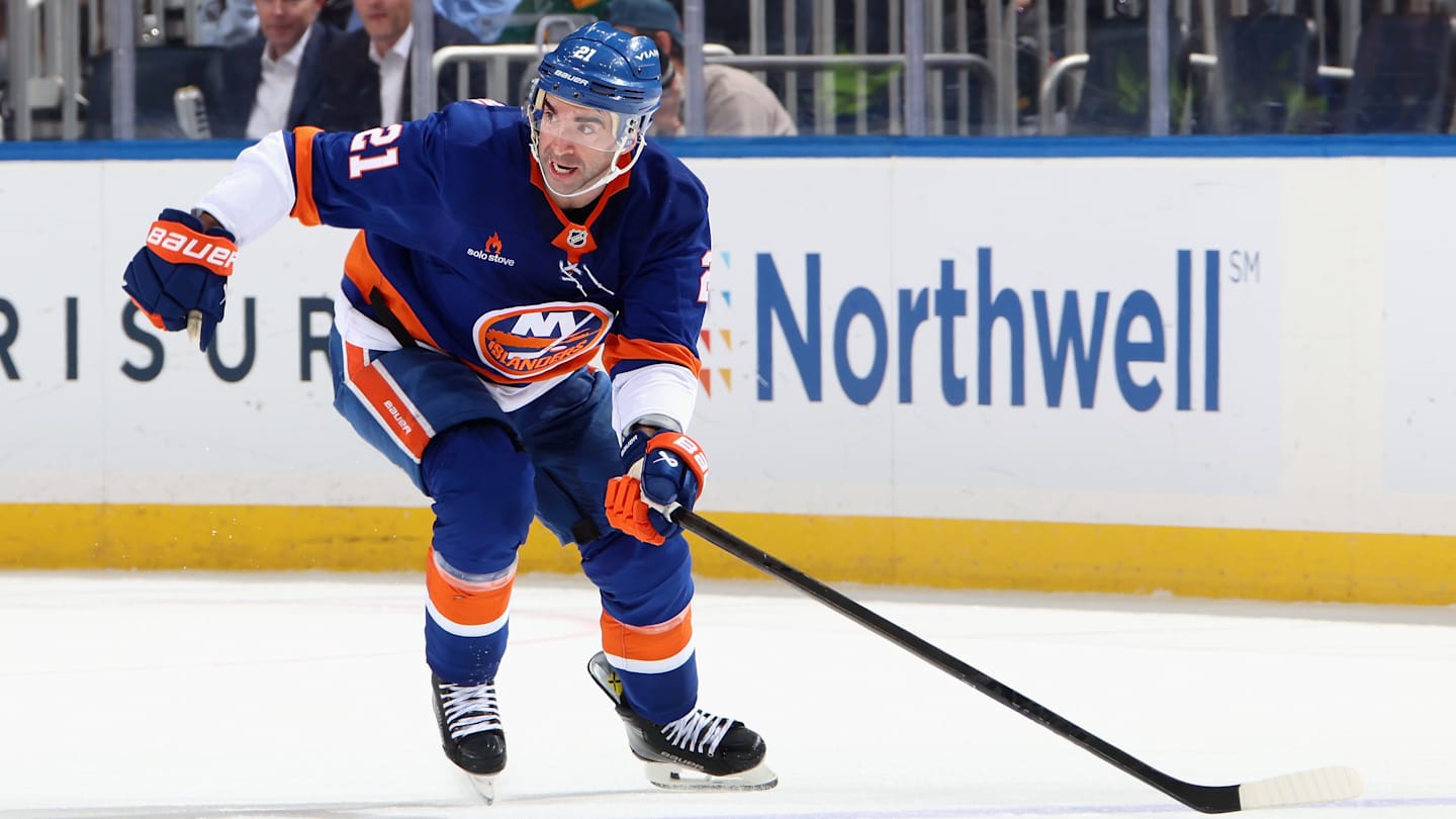 The NY Islanders will not trade Kyle Palmieri according to NHL insiders