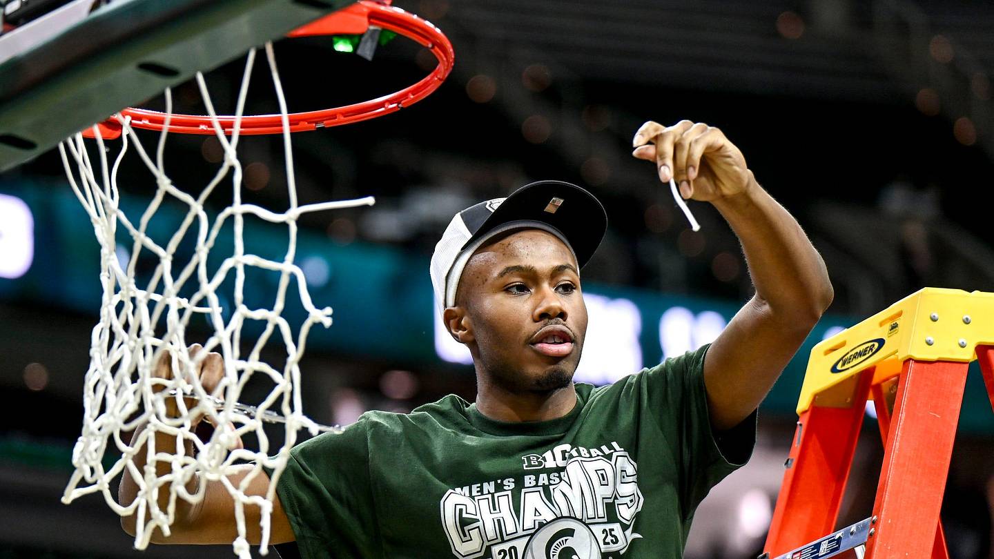 Explaining the Tradition of College Basketball Teams Cutting Down Nets ...