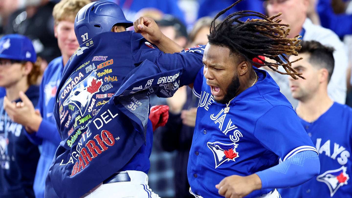 Toronto Blue Jays: Have we seen the last of the home run jacket?