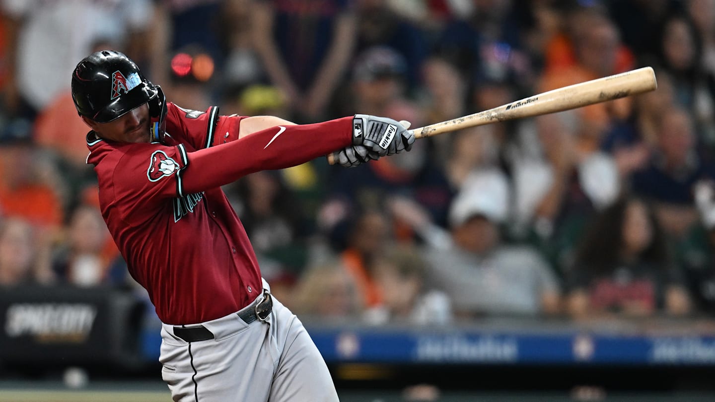 Former Reds shortstop lands early free agent deal while Cincinnati ...