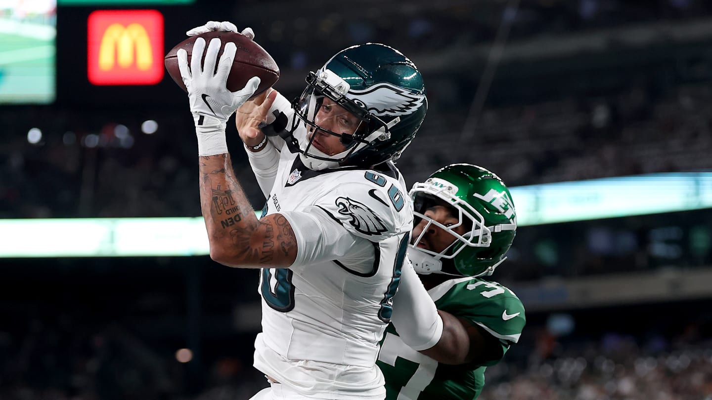 Elijah Cooks’ Eagles Roller-Coaster Continues on Monday