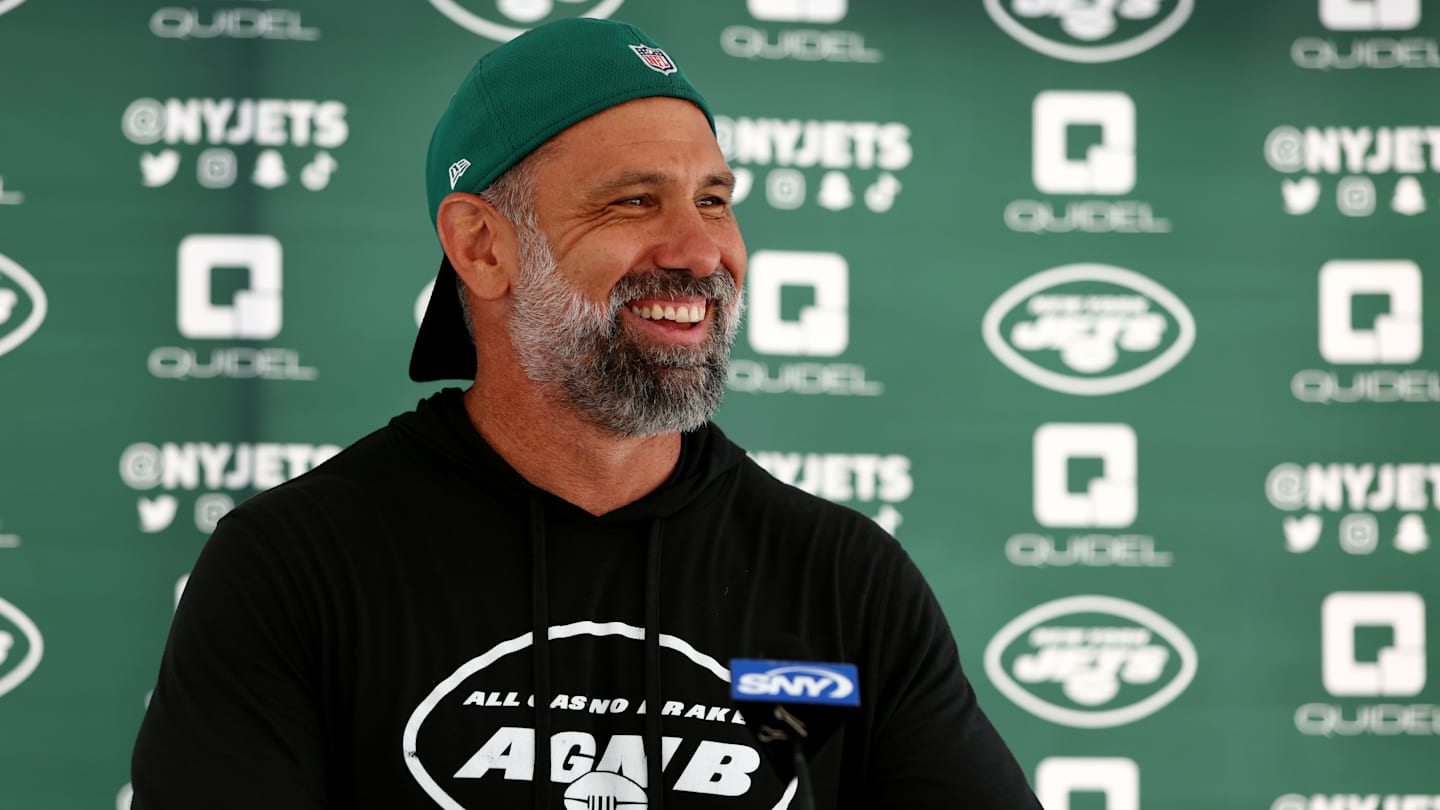 Don't expect the NY Jets to fire Jeff Ulbrich midseason