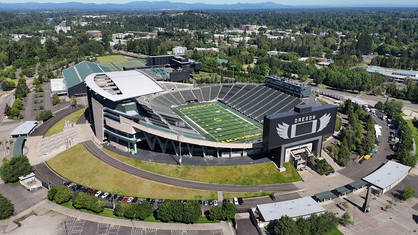 Oregon football: Autzen Stadium left out of EA Sports' Top 10 Toughest ...