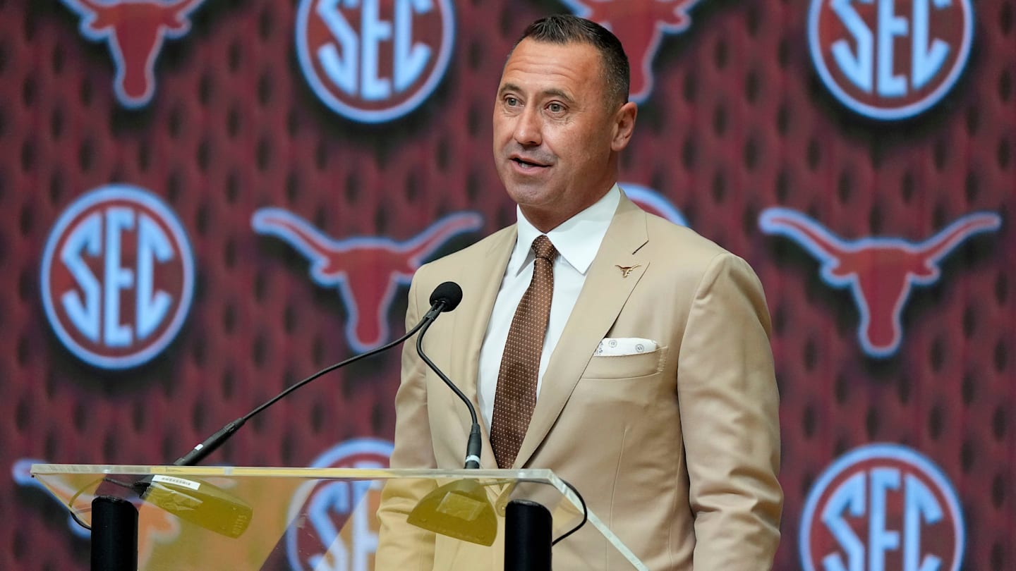 Steve Sarkisian mocked by fans after wild bathroom comment on Arch Manning
