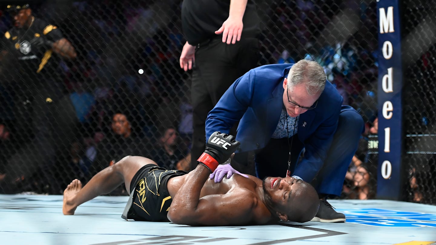 What is the difference between a KO and a TKO?