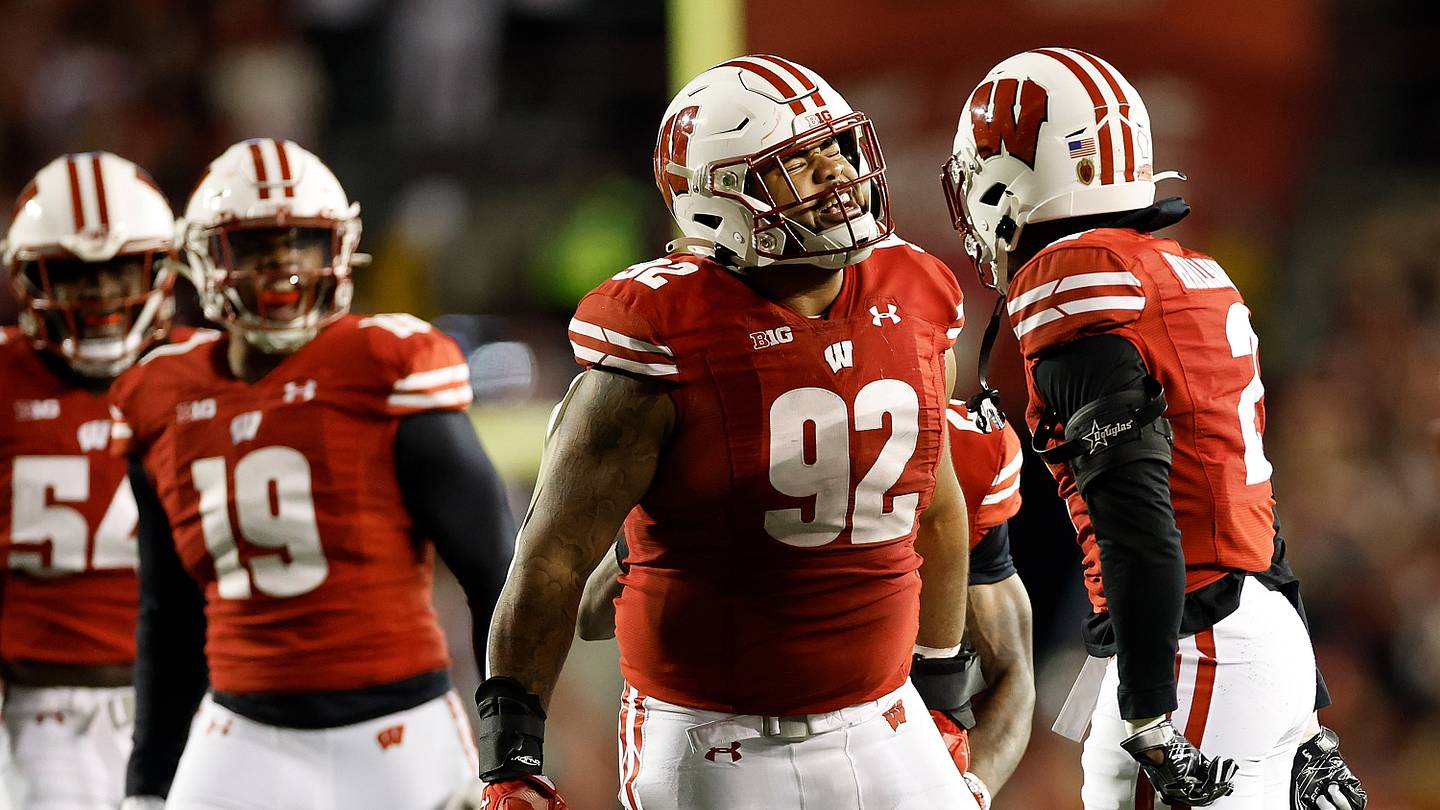 Key Wisconsin DL headlines 3 new players who will enter transfer portal