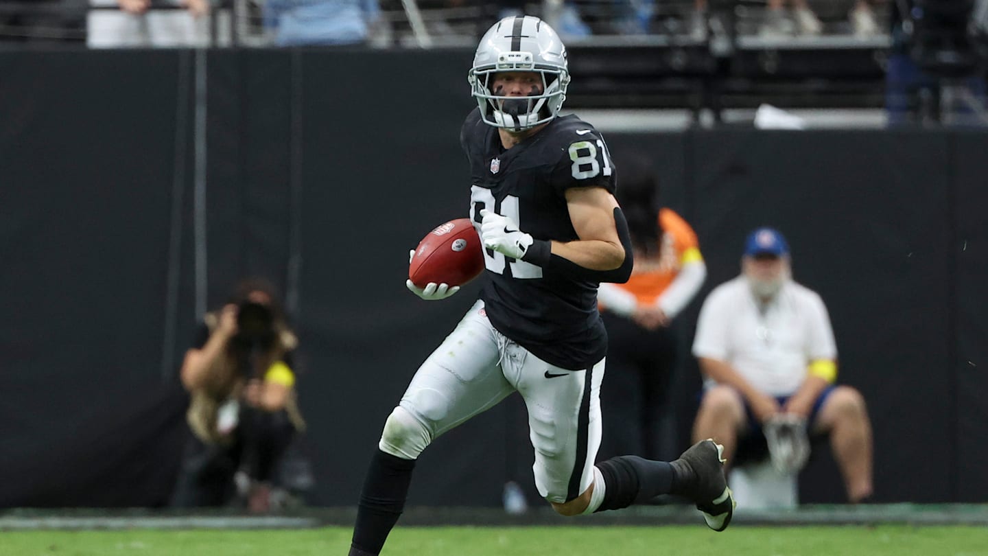 Raiders discovered an obvious way to get this veteran more involved
