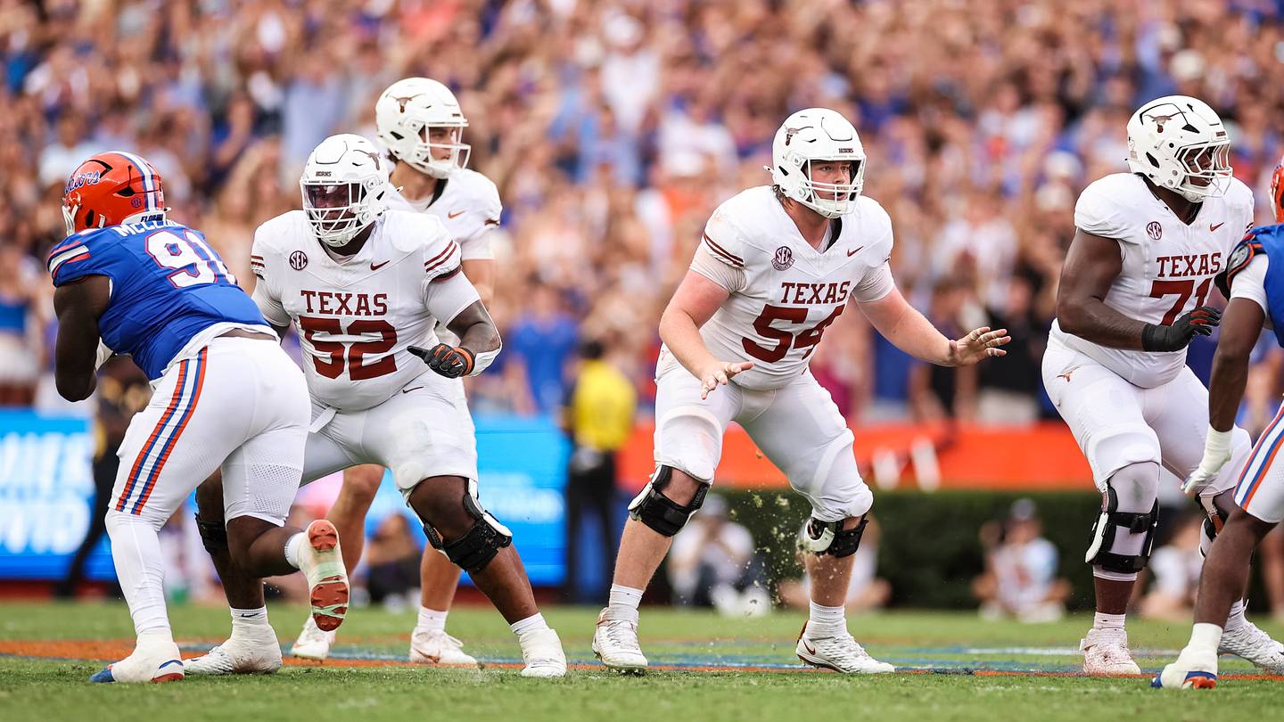 Who’s in, who’s out? Texas football injury report for week 8 against ...