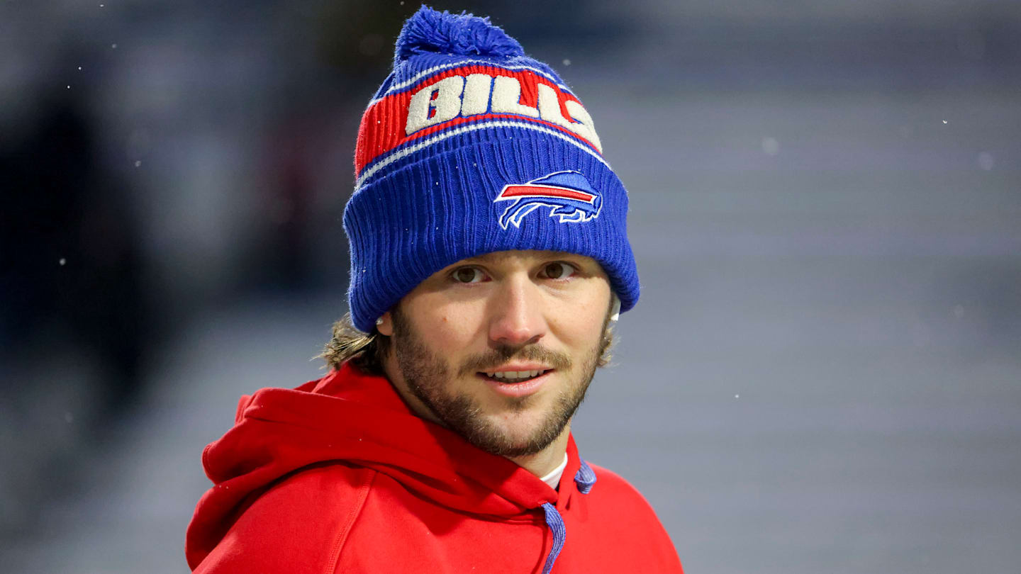 It took Josh Allen one half to make Bills franchise history on SNF
