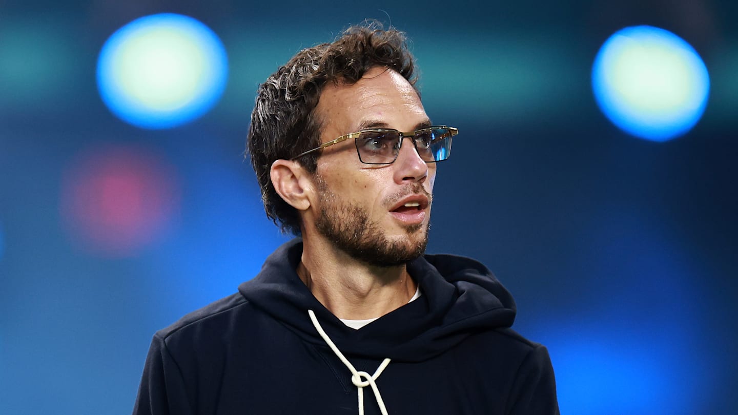 Mike McDaniel is practically begging to be fired after unforgivable ...