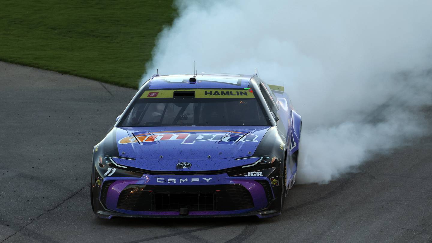 Denny Hamlin win triggers rare response NASCAR fans never saw coming