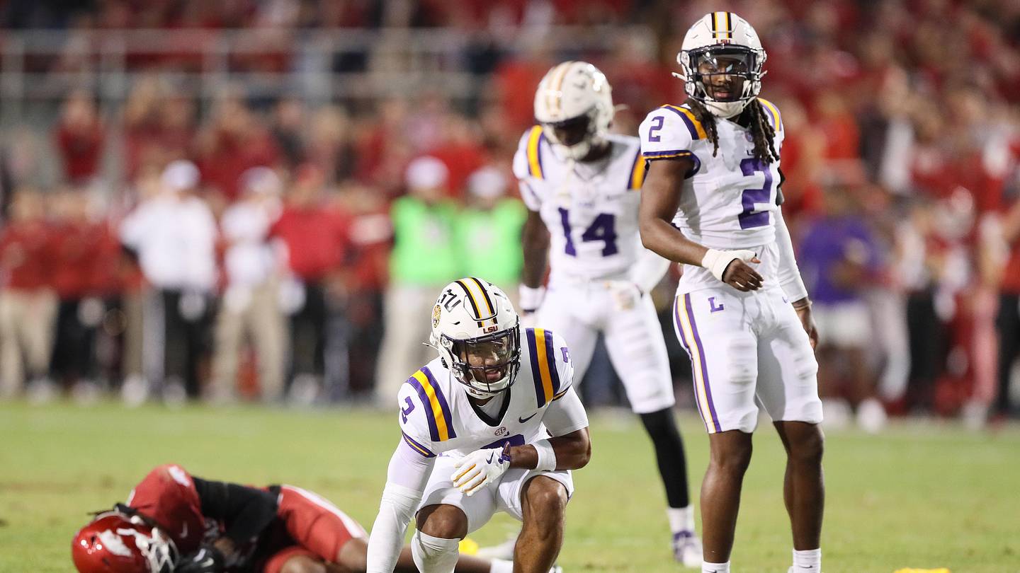 Transfer Safety Sage Ryan Commits to Ole Miss Football