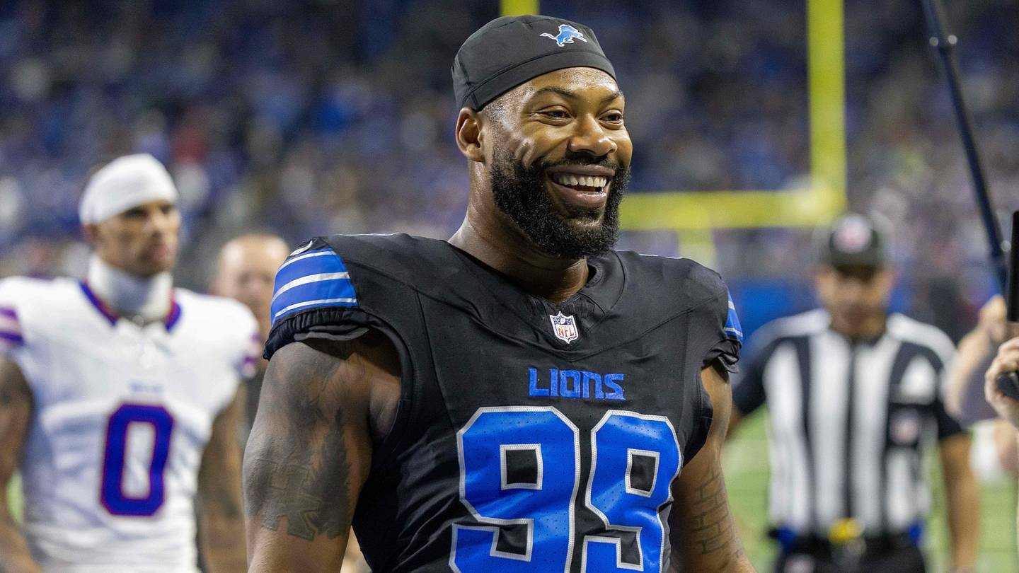 Two Detroit Lions players have contract bonuses in play as season winds ...