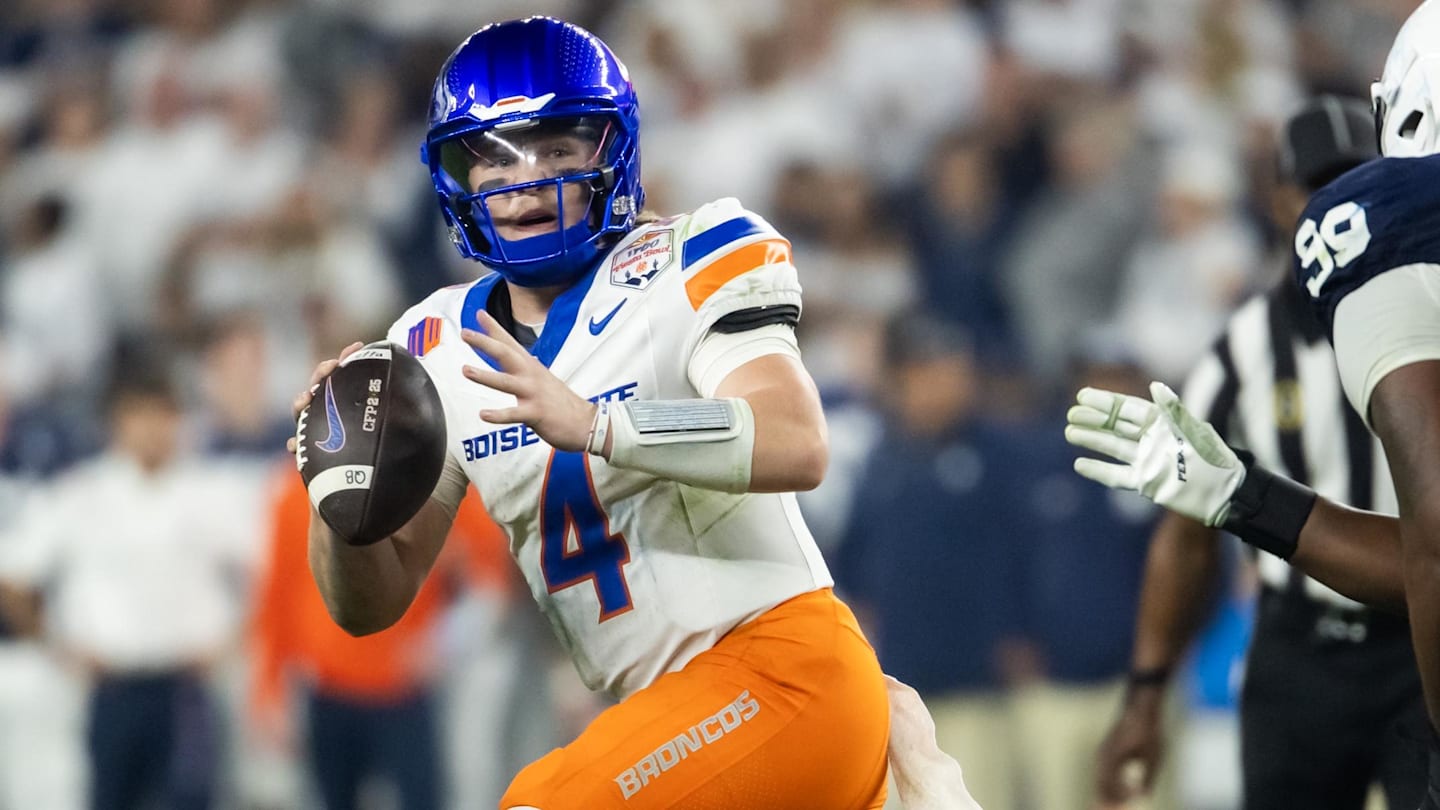 Boise State makes preseason top 25 poll