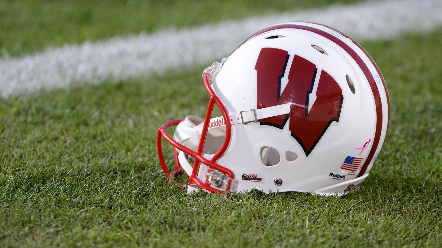 Where Does the Current 2025 Badger Football Recruiting Class Rank?
