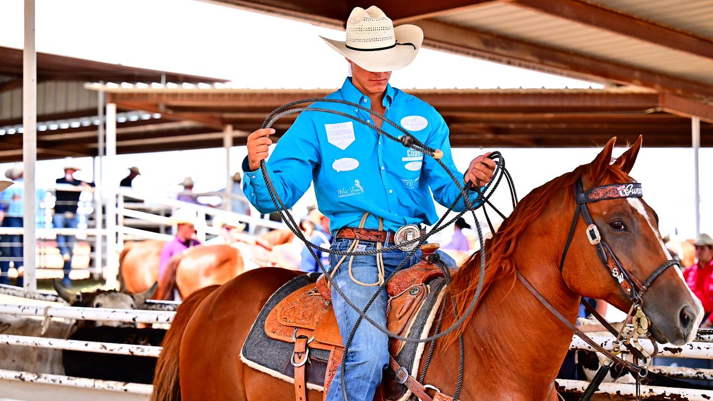 Slade Wood Continues Winning Ways Ahead of National Steer Roping Finals