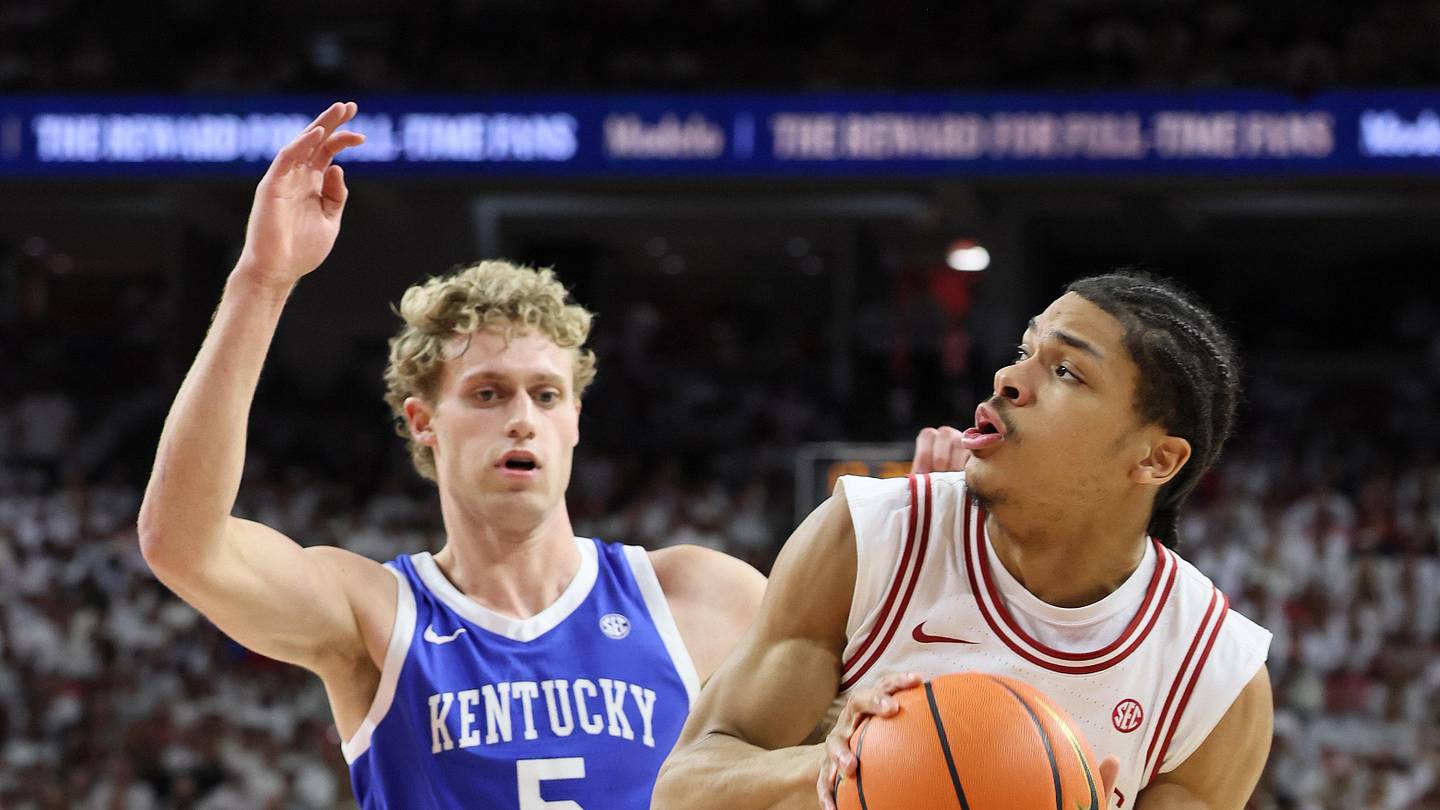 Razorbacks Slip in Lunardi’s Latest Bracket Update After Loss