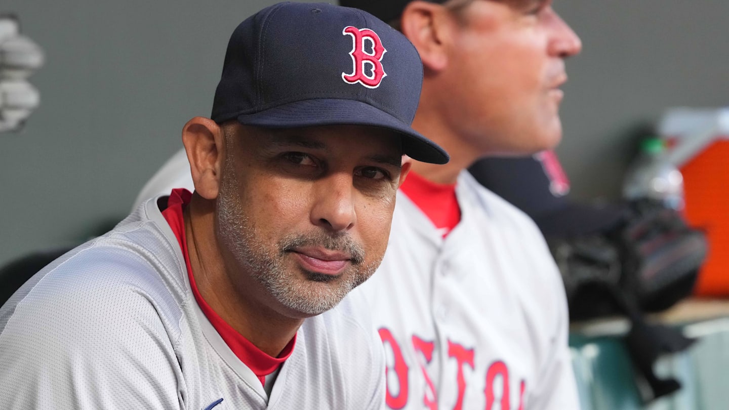 Red Sox Vet Makes Decision on Future 1 Month After Signing With Boston