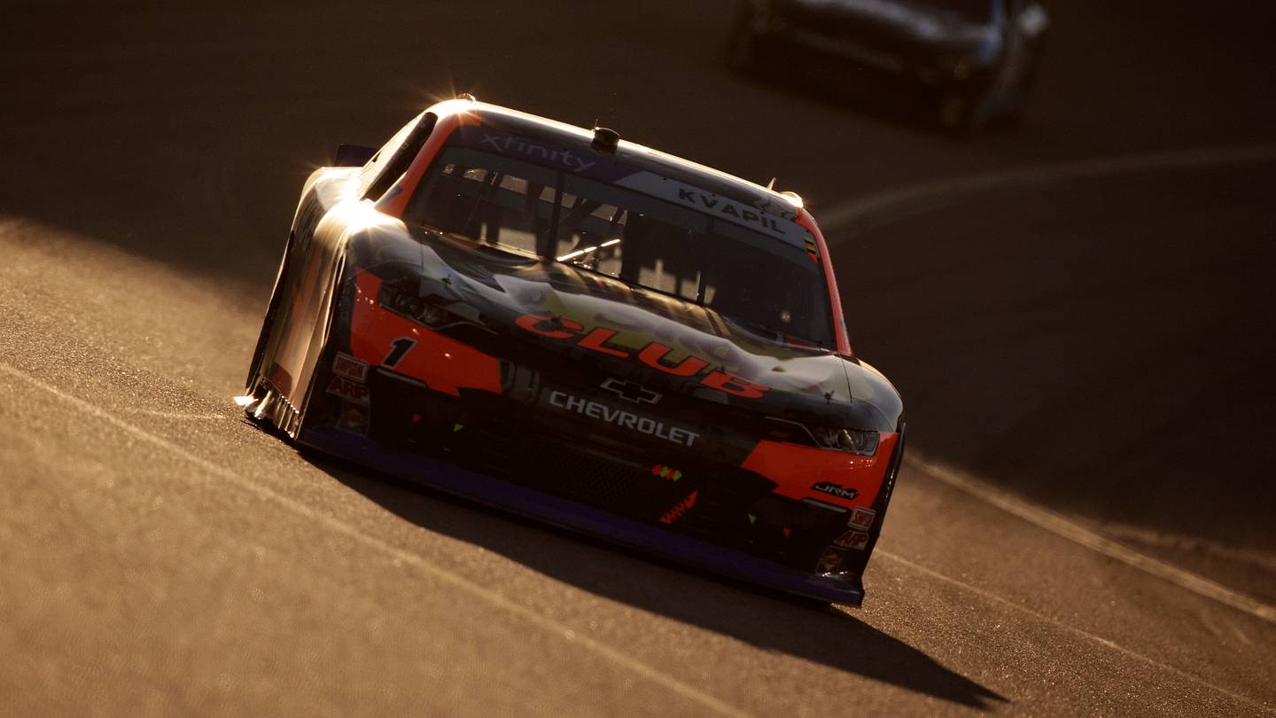 NASCAR championship contender loses his ride, then gets it back