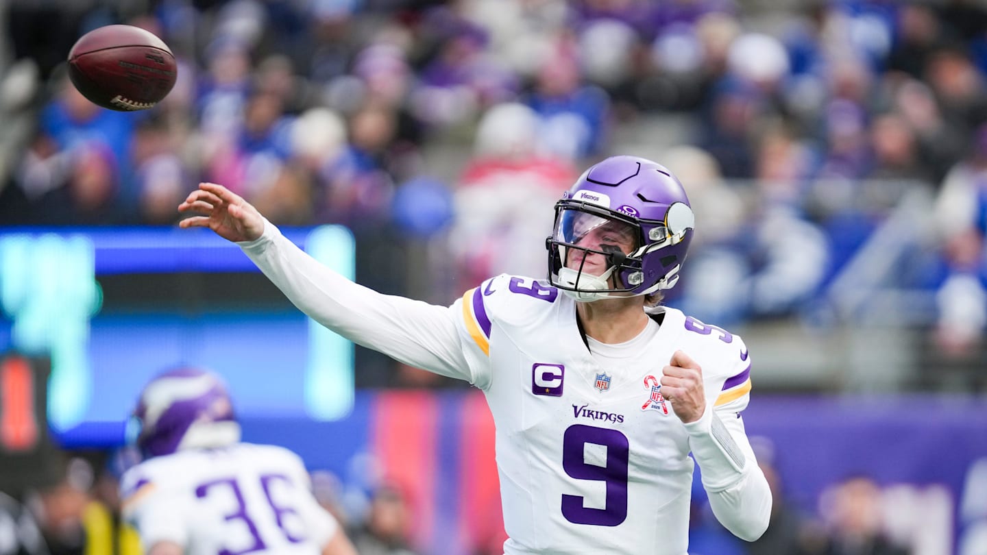 J.J. McCarthy to get MRI on right hand, status remains up in the air