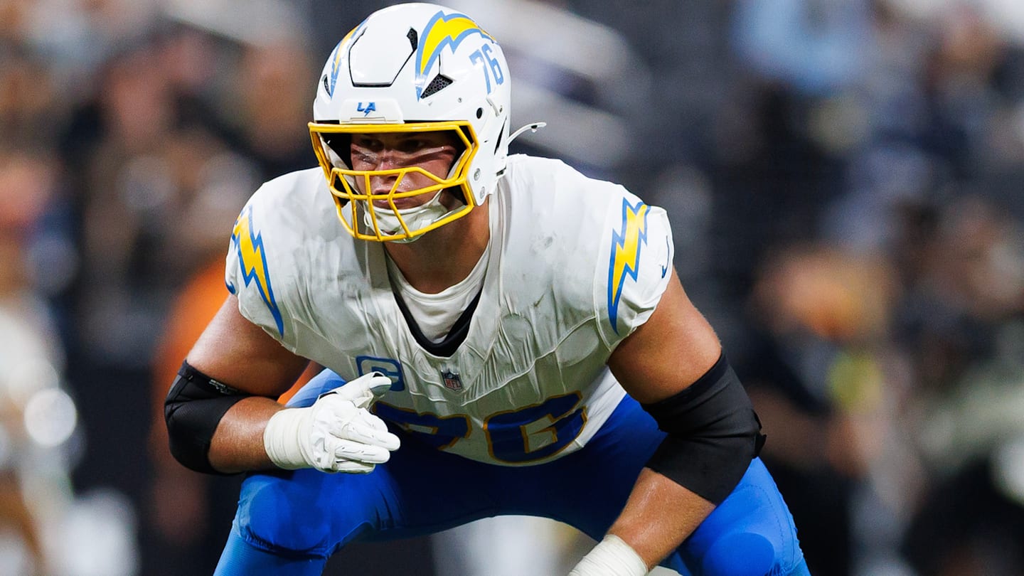 Former Notre Dame star carted off with injury that has Chargers holding ...