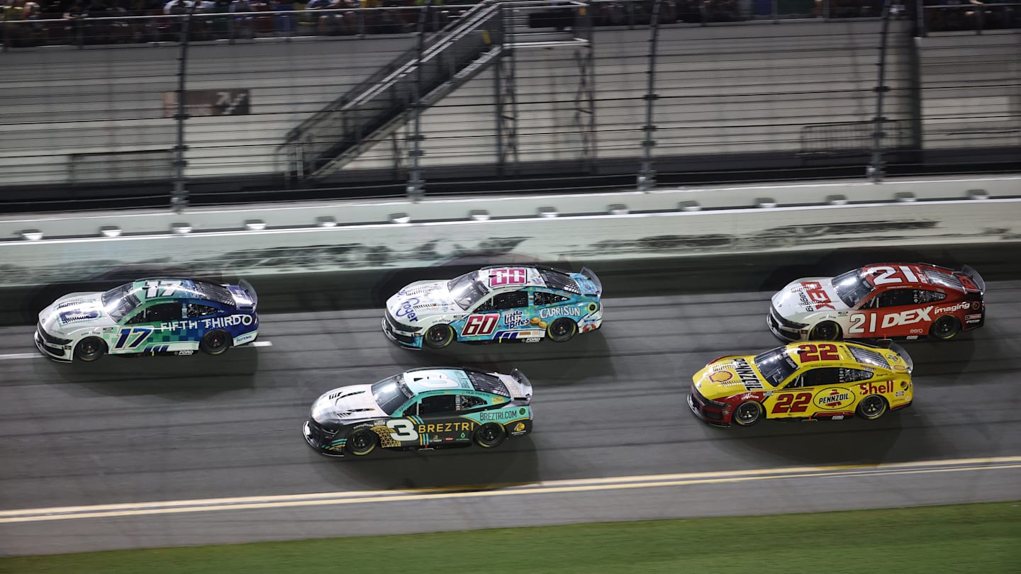 These 3 NASCAR drivers would have gotten into the playoffs on points