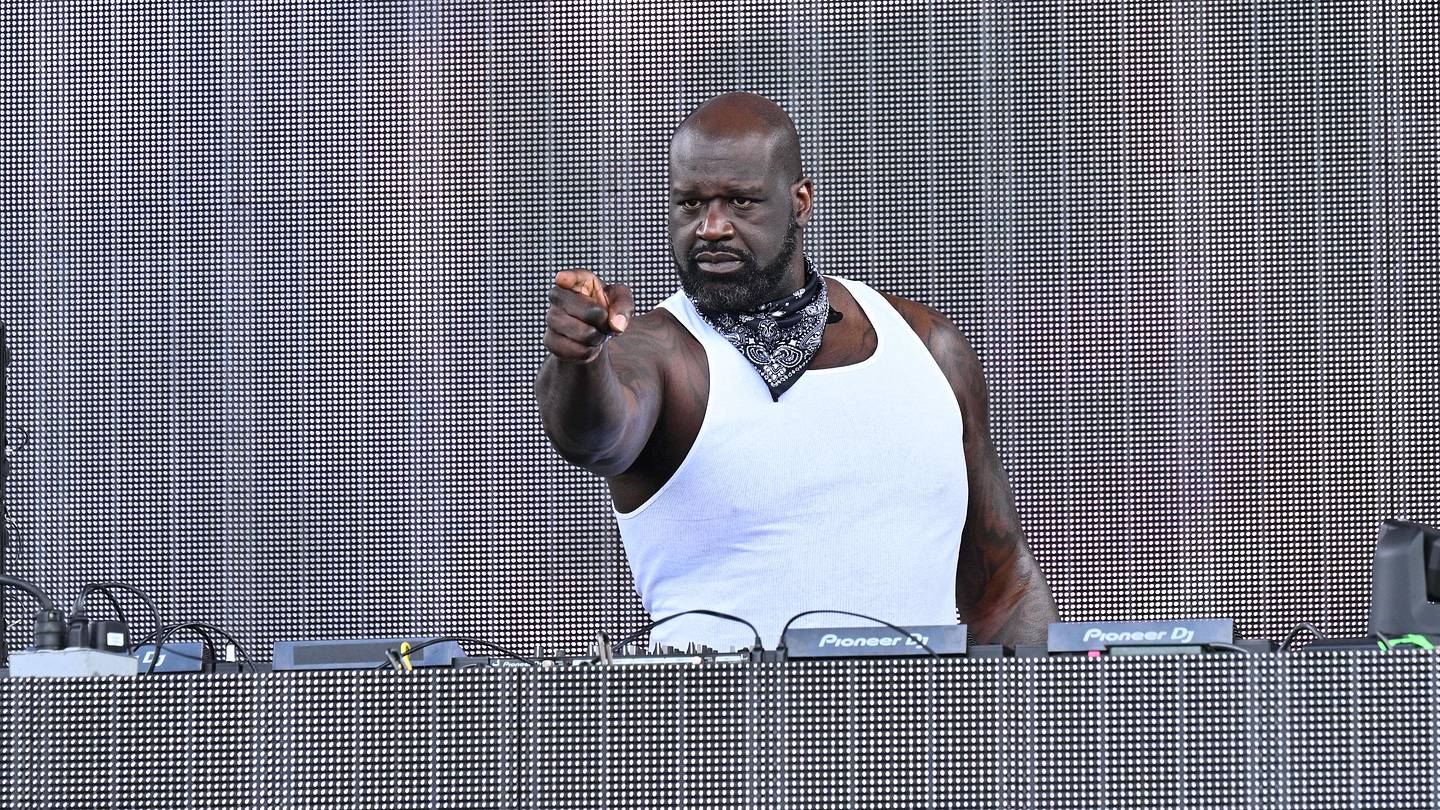 Unheralded NHL player receives a crazy shoutout from NBA legend Shaq