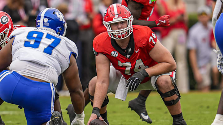 Georgia Offensive Lineman Injured in Matchup vs Mississippi State
