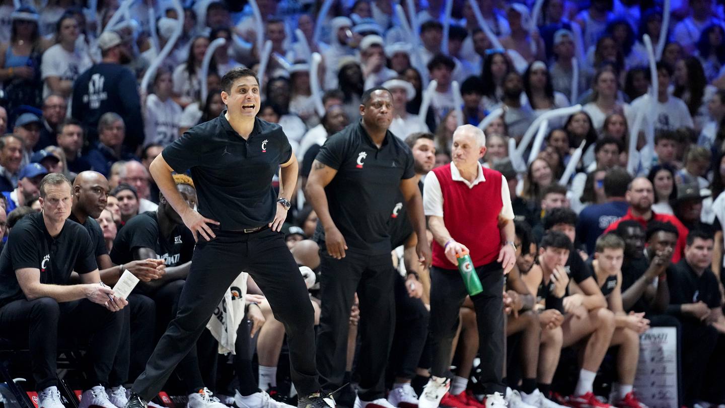 Wes Miller Aiming To Make History With Road Crosstown Shootout Win ...
