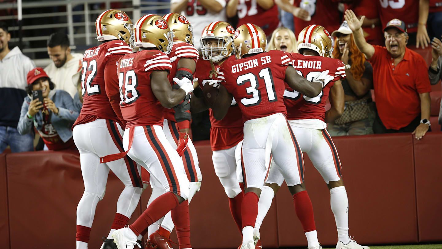 What uniforms are 49ers wearing vs. Giants on Thursday Night Football?