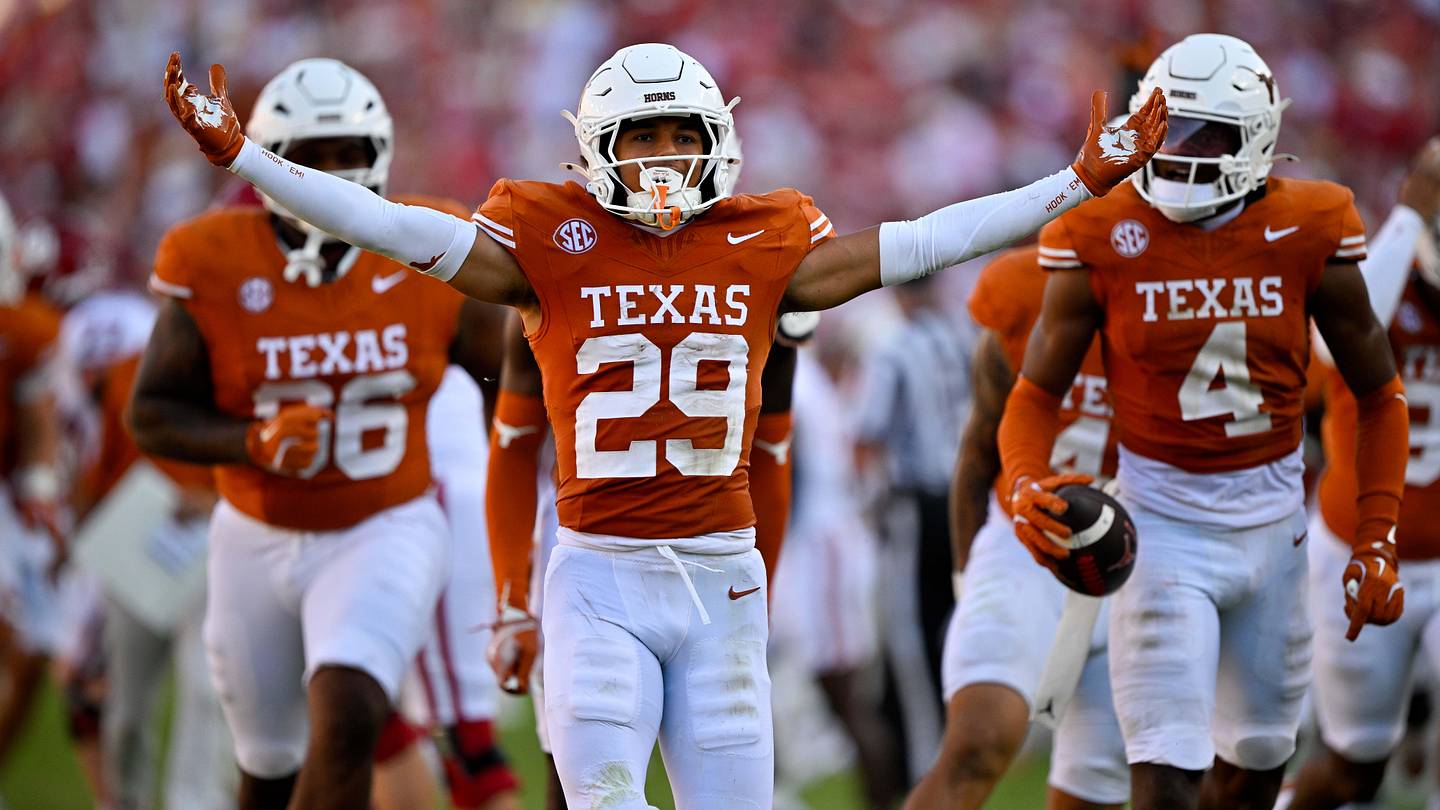 Projecting Texas’ top true freshmen contributors for the 2026 season