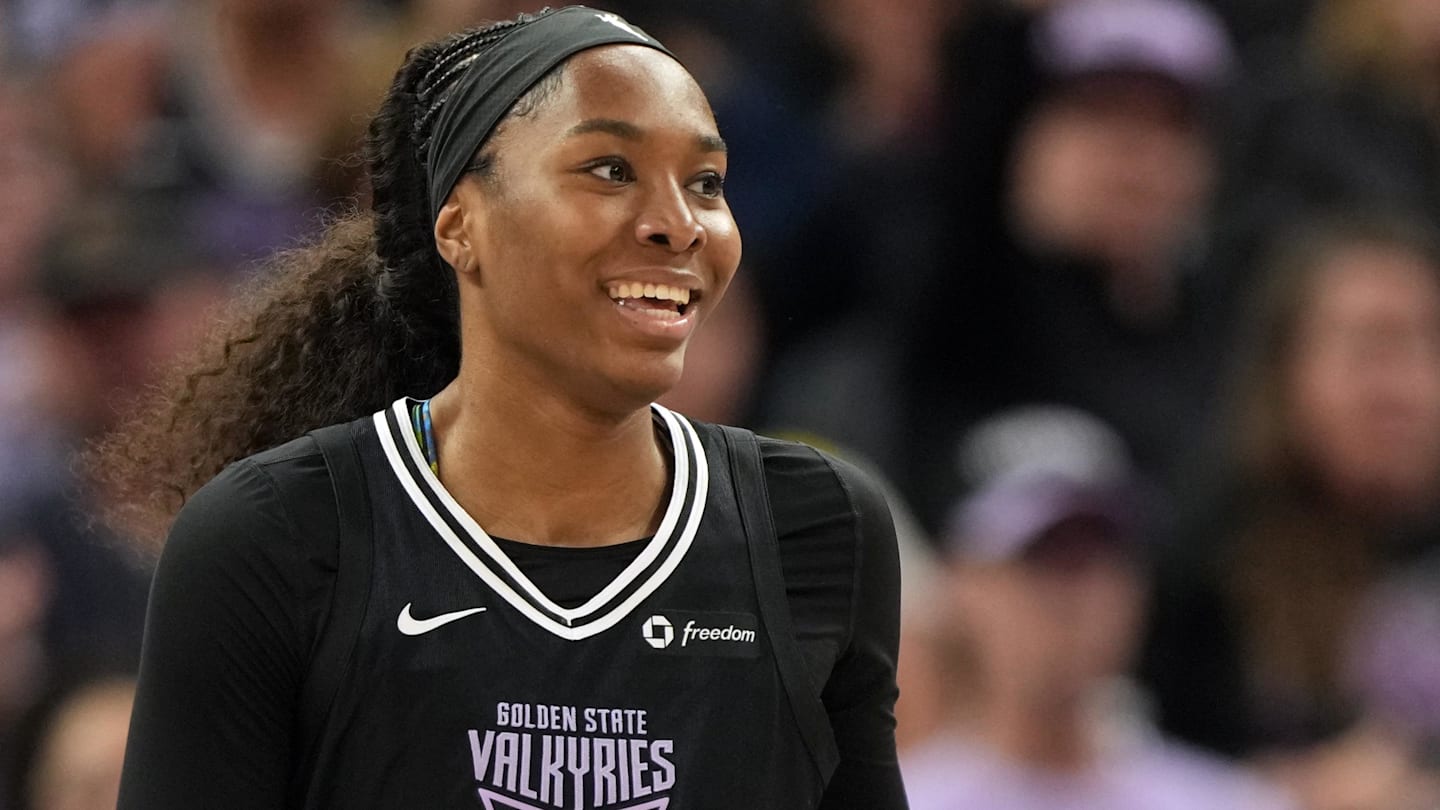 Indiana Fever re-signs former Gamecock, her fourth WNBA stint