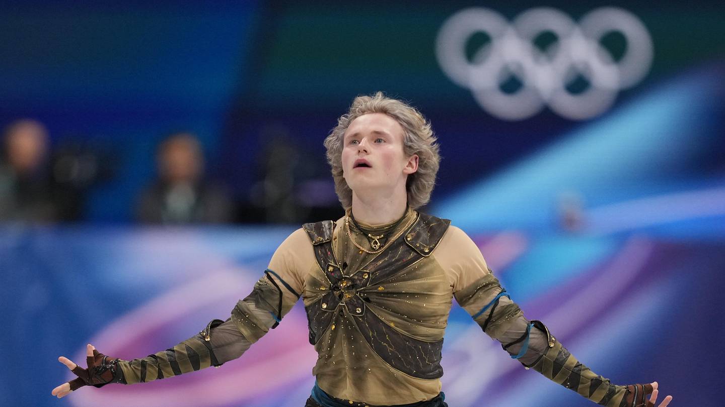 Ilia Malinin’s Stunned Reaction Watching Alysa Liu’s Gold Medal Performance