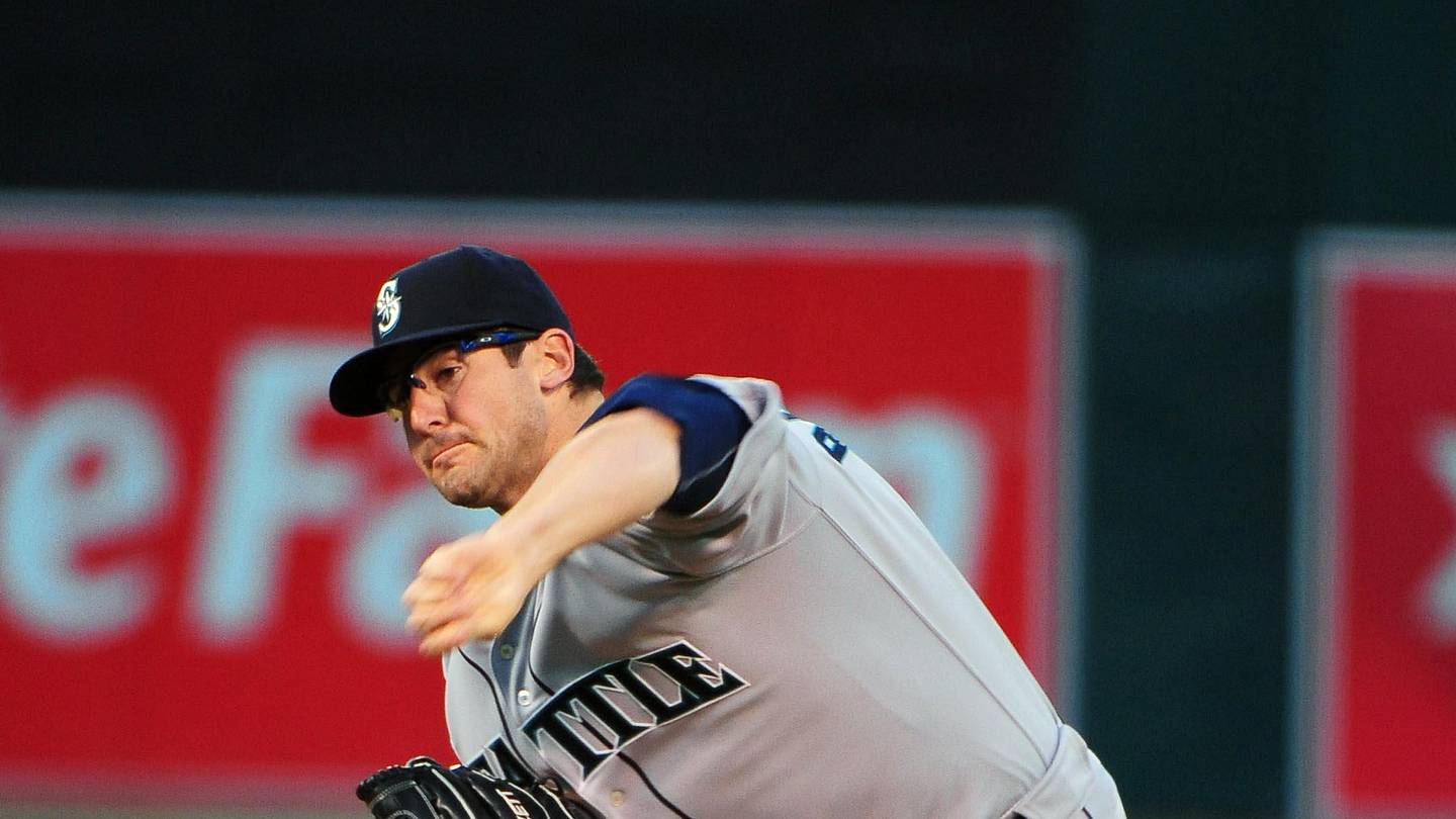 Former Seattle Mariners Pitcher Named to Broadcast Team For 2025 Season