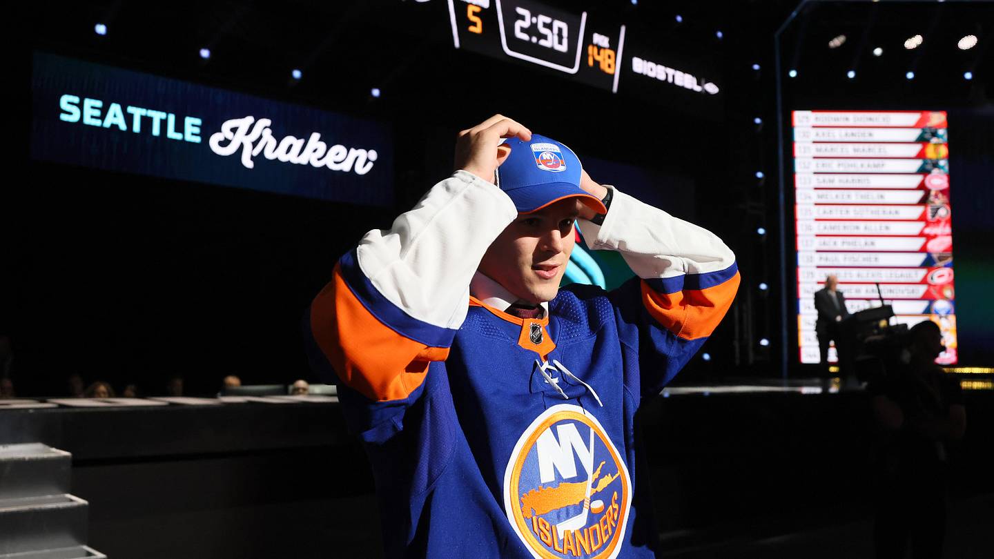 The NY Islanders Select Justin Gill in the Fifth Round of the NHL Draft