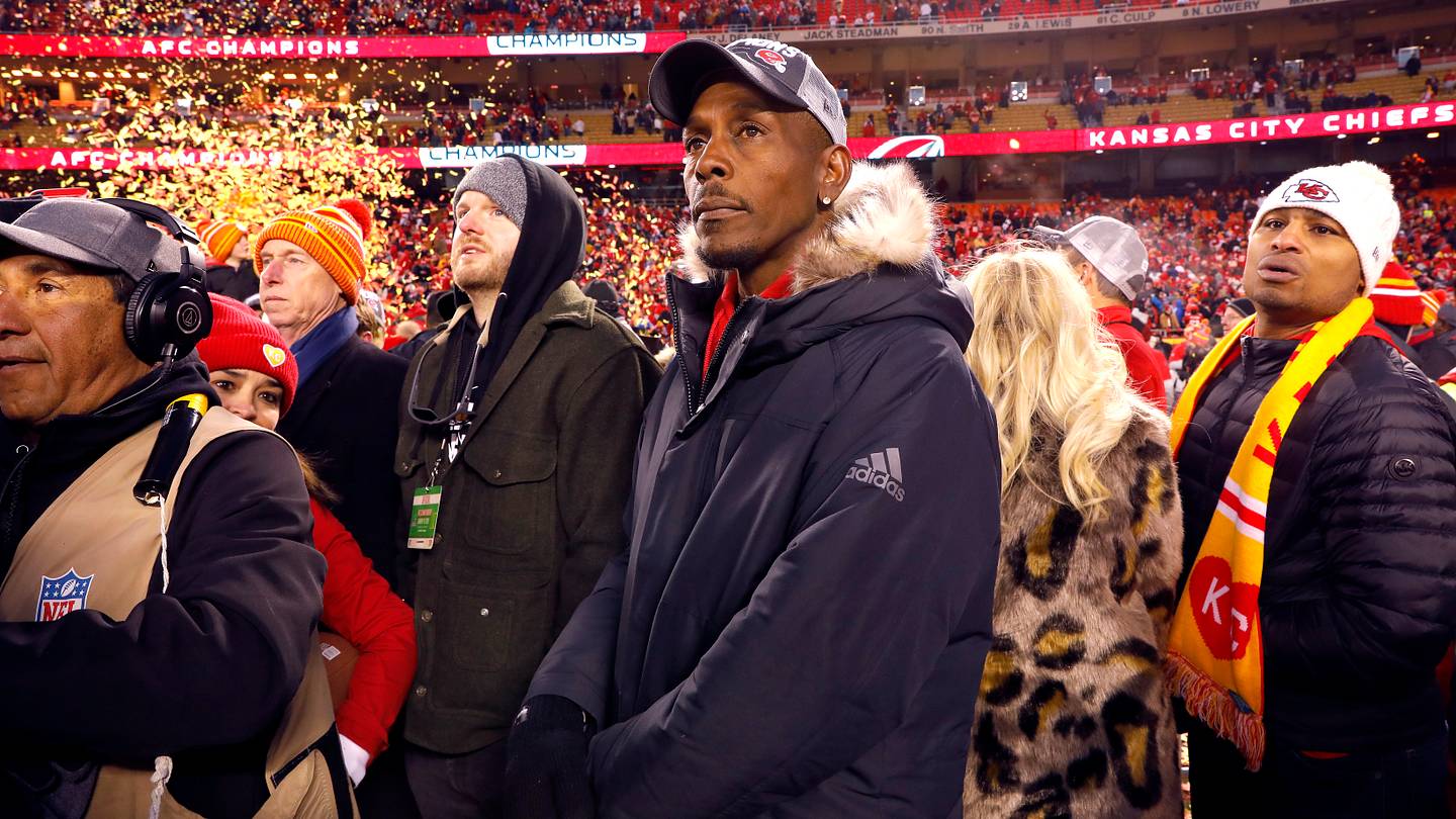 Who is Patrick Mahomes Sr.? Father of Chiefs QB’s baseball career and more
