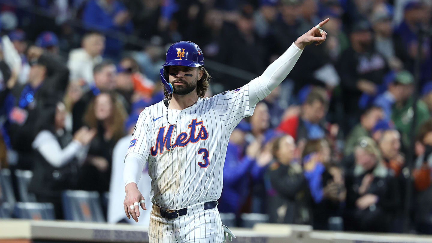 Reds' insider floats free agent fit that doesn't align with Cincy's ...