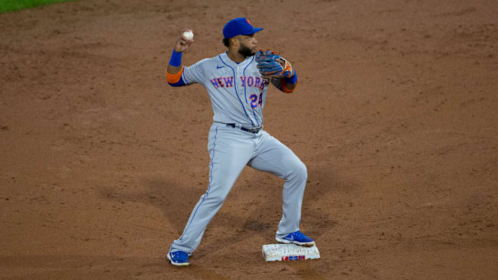 robinson cano throwing