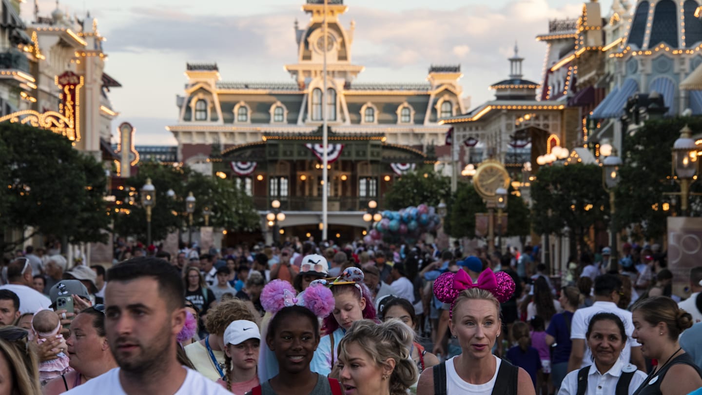 The tricky navigation around "Disney Influencers" at Disney World