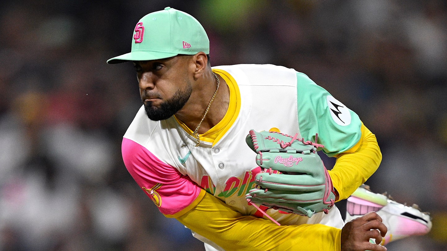 Cubs Rumors: Robert Suarez the likeliest member of the Padres to be dealt?