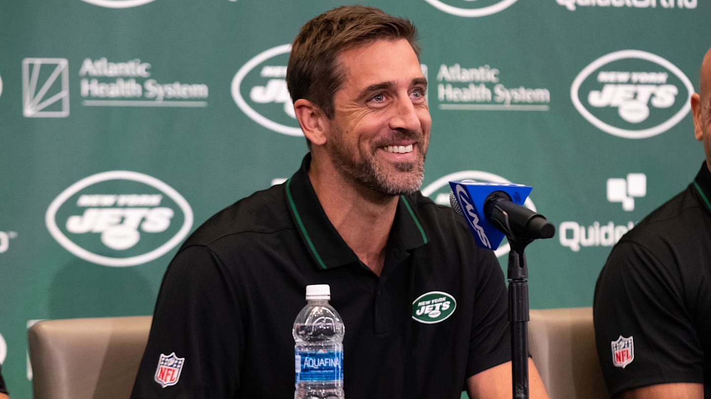 Aaron Rodgers raves about 'special' NY Jets fan base