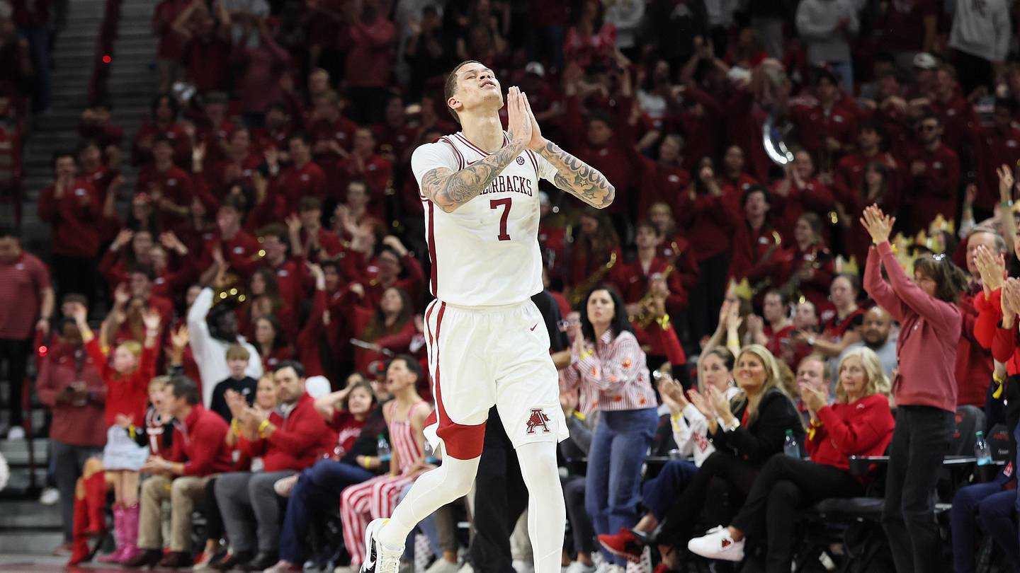 Arkansas Razorbacks climbing SEC power rankings with dominant winning ...